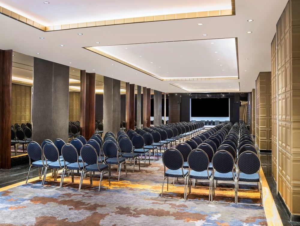KERATON AT THE PLAZA, A LUXURY COLLECTION HOTEL, JAKARTA HOTEL