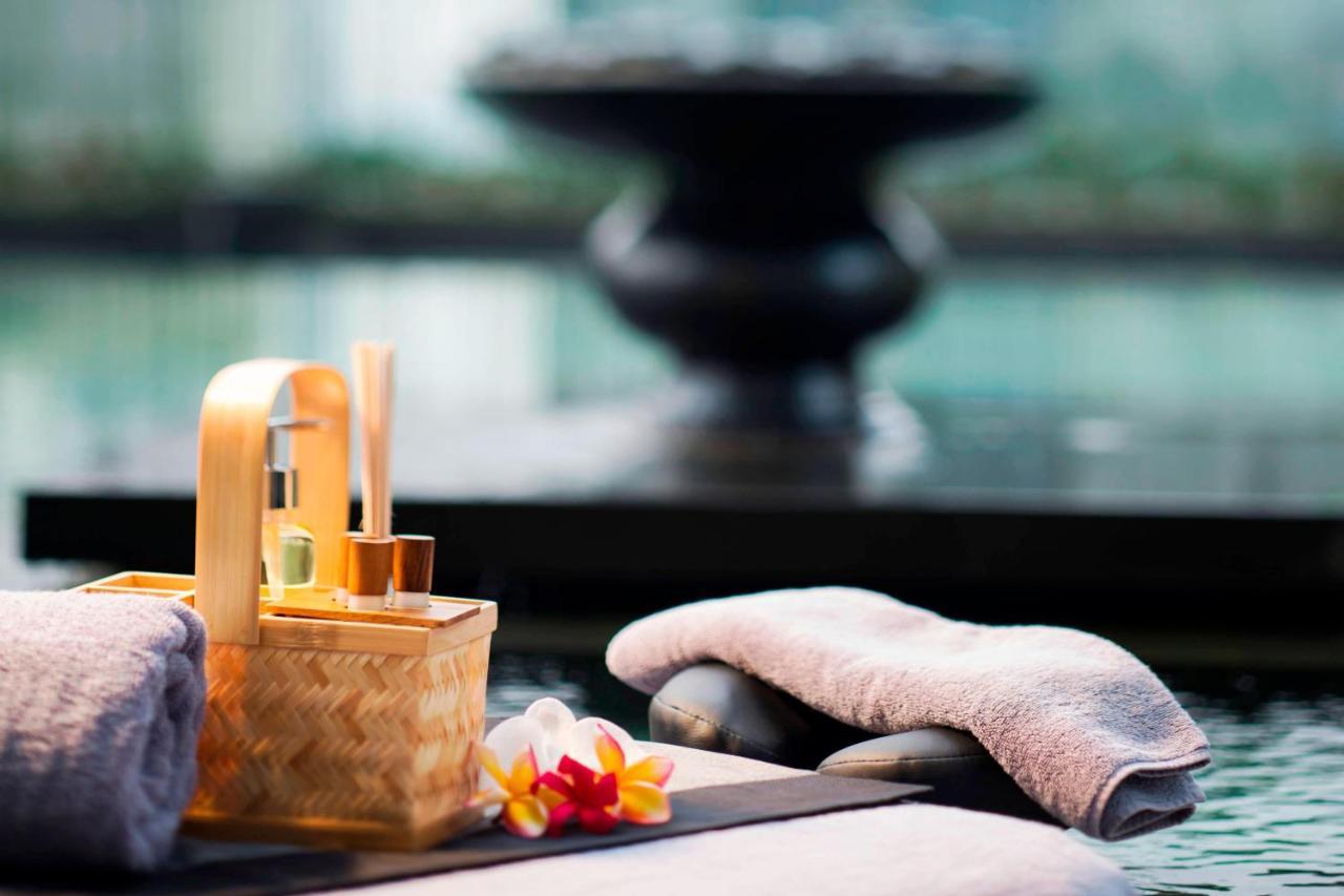 KERATON AT THE PLAZA, A LUXURY COLLECTION HOTEL, JAKARTA HOTEL